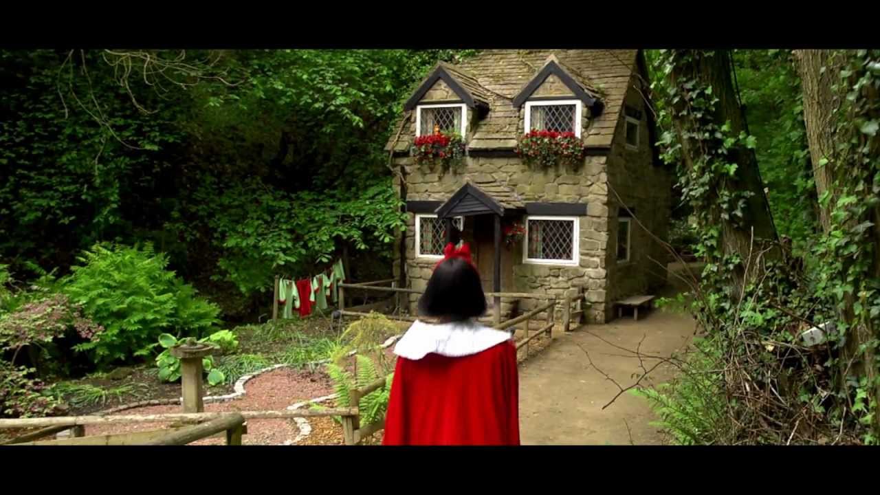 Grand Theatre Wolverhampton Panto 2011 Snow White unofficial trailer ...