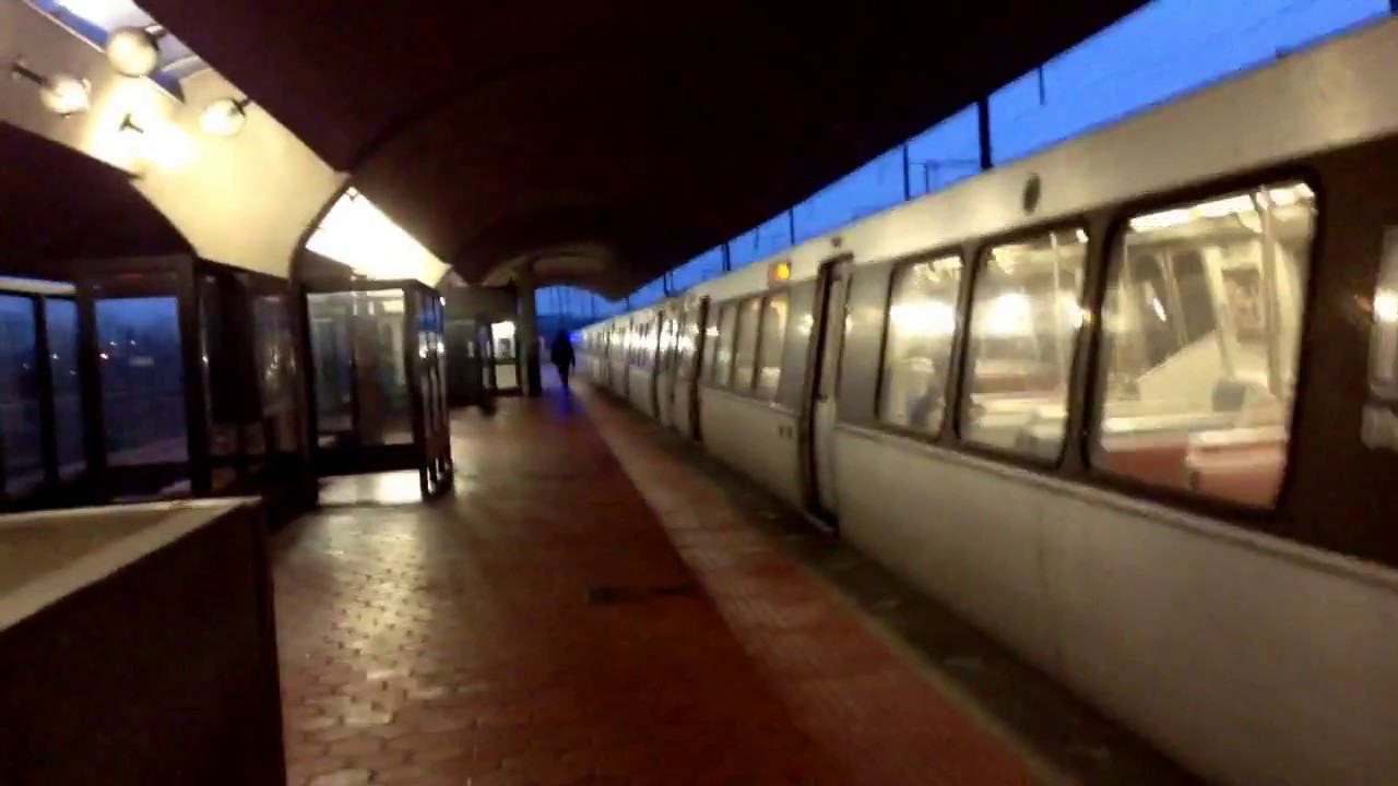 WMATA Orange Line Train At Landover - YouTube