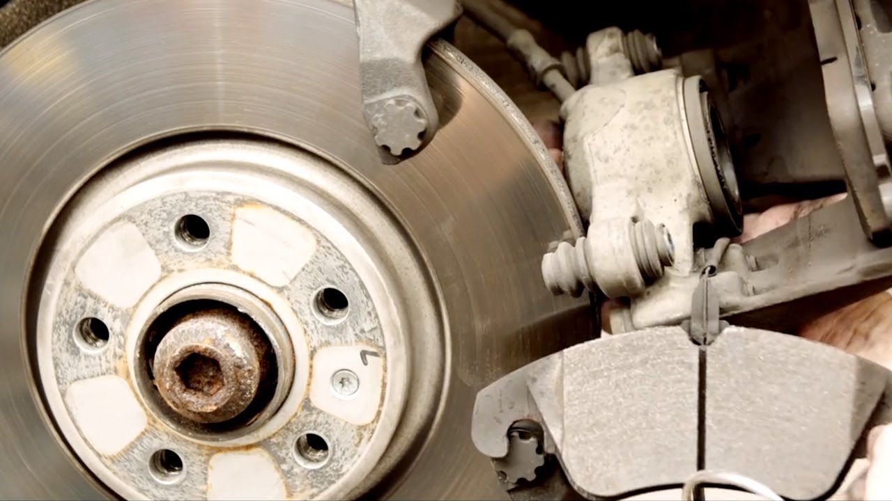 Textar - Stopping Distance Test (AMS Braking Test) - YouTube