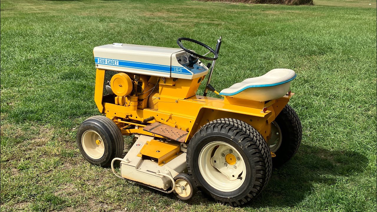 One family owned 1968 international cub cadet! - YouTube