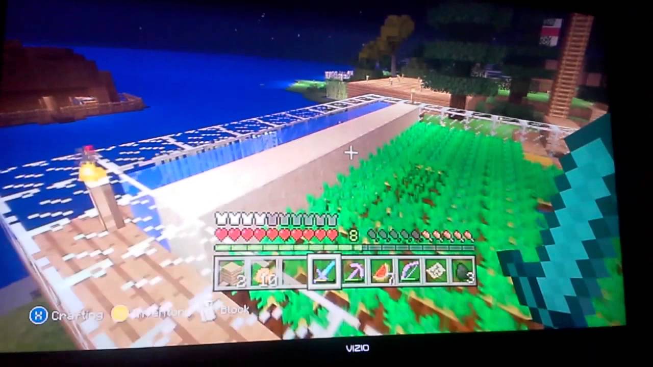 Minecraft Xbox 360 World Tour - YouTube