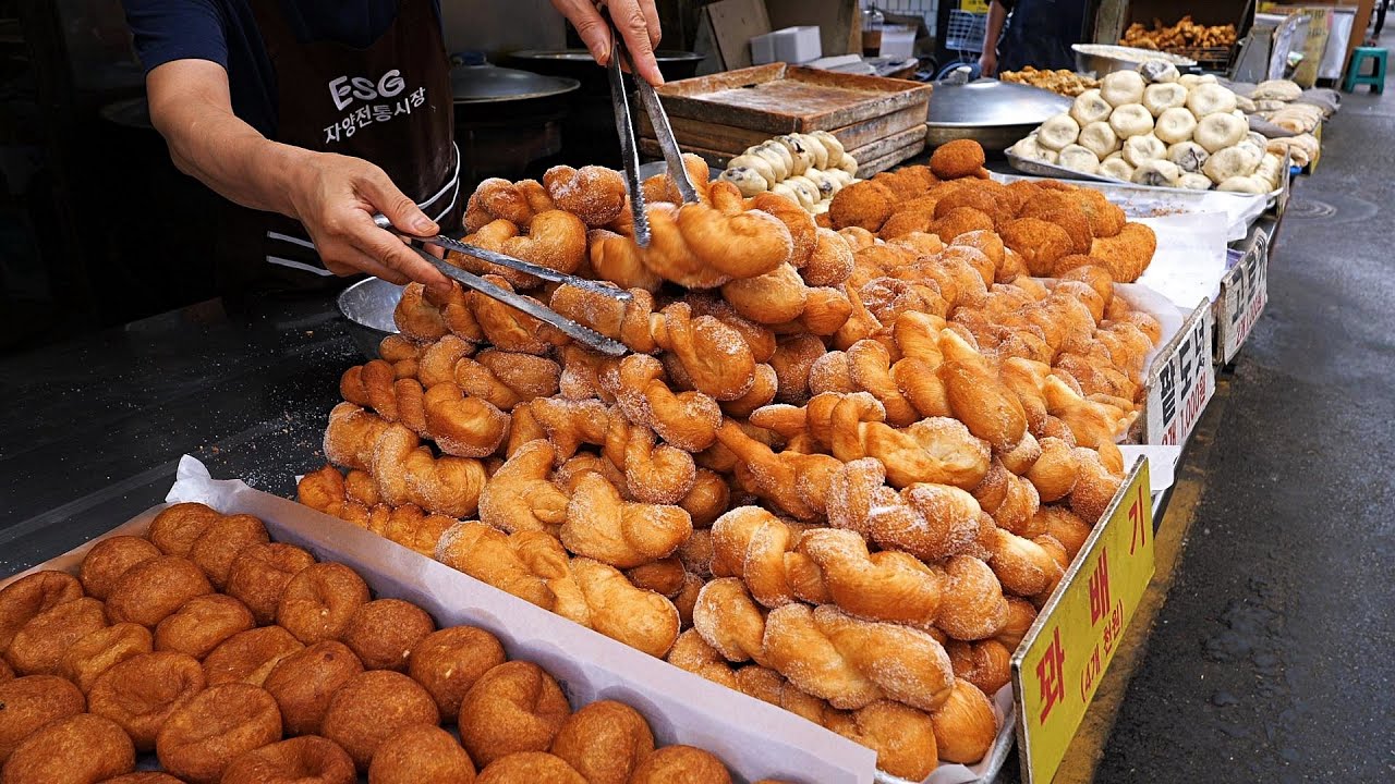 대왕 꽈배기 4개에 천원? 사장님이 봉사 정신으로 판매하는! 30년 경력의 꽈배기, 도너츠 / Super Speed Donuts ...