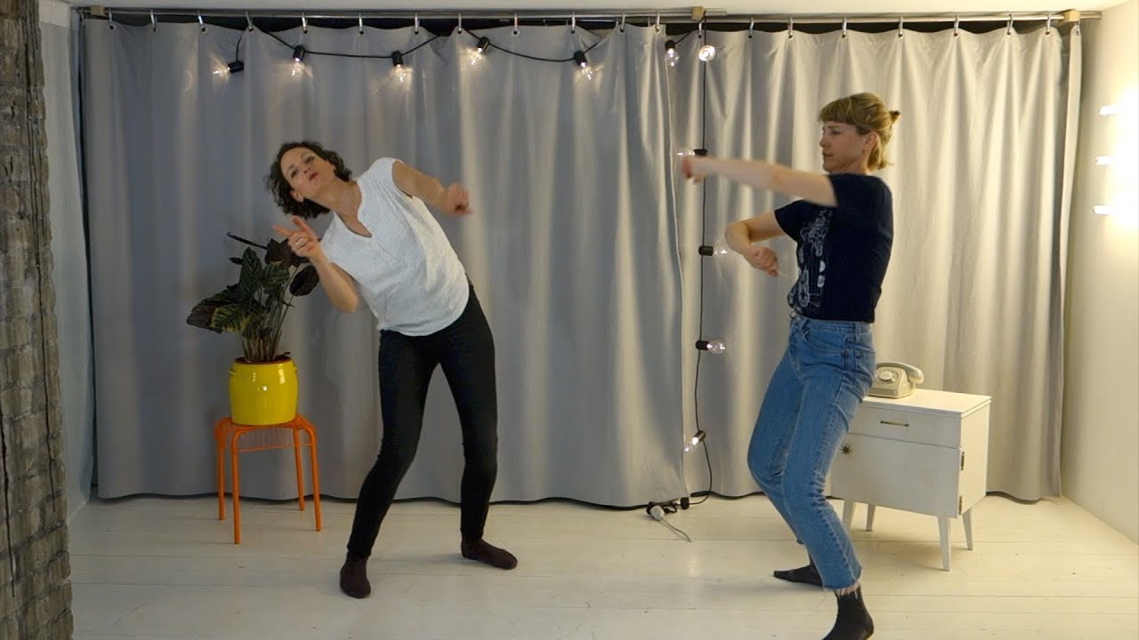 Tanz- und Singvideo ALLA MATTINA C'É IL CAFFÈ - Hallo Kinder! - YouTube