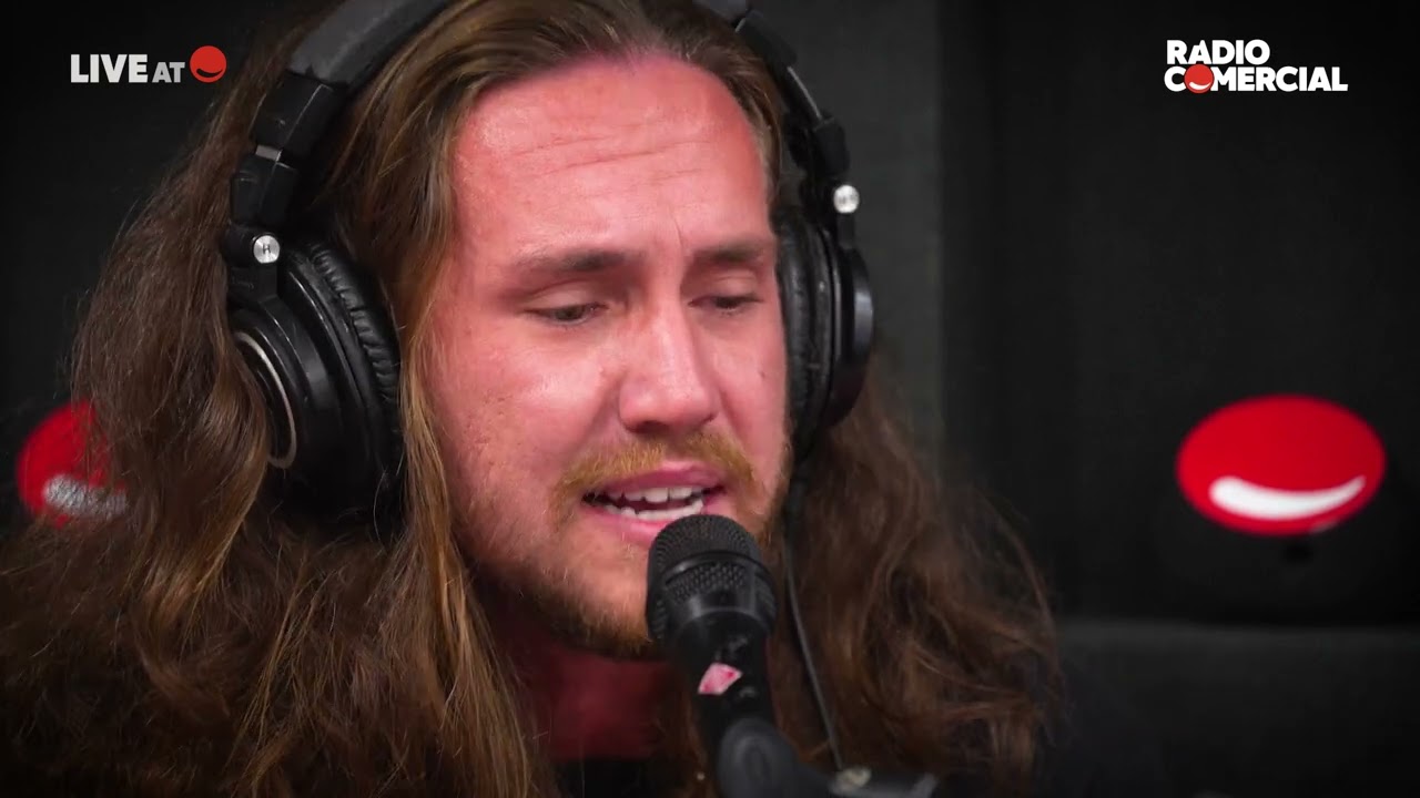 Vídeo: Rádio Comercial | Vitor Kley canta “Que Seja De Alegria” – Trás ...