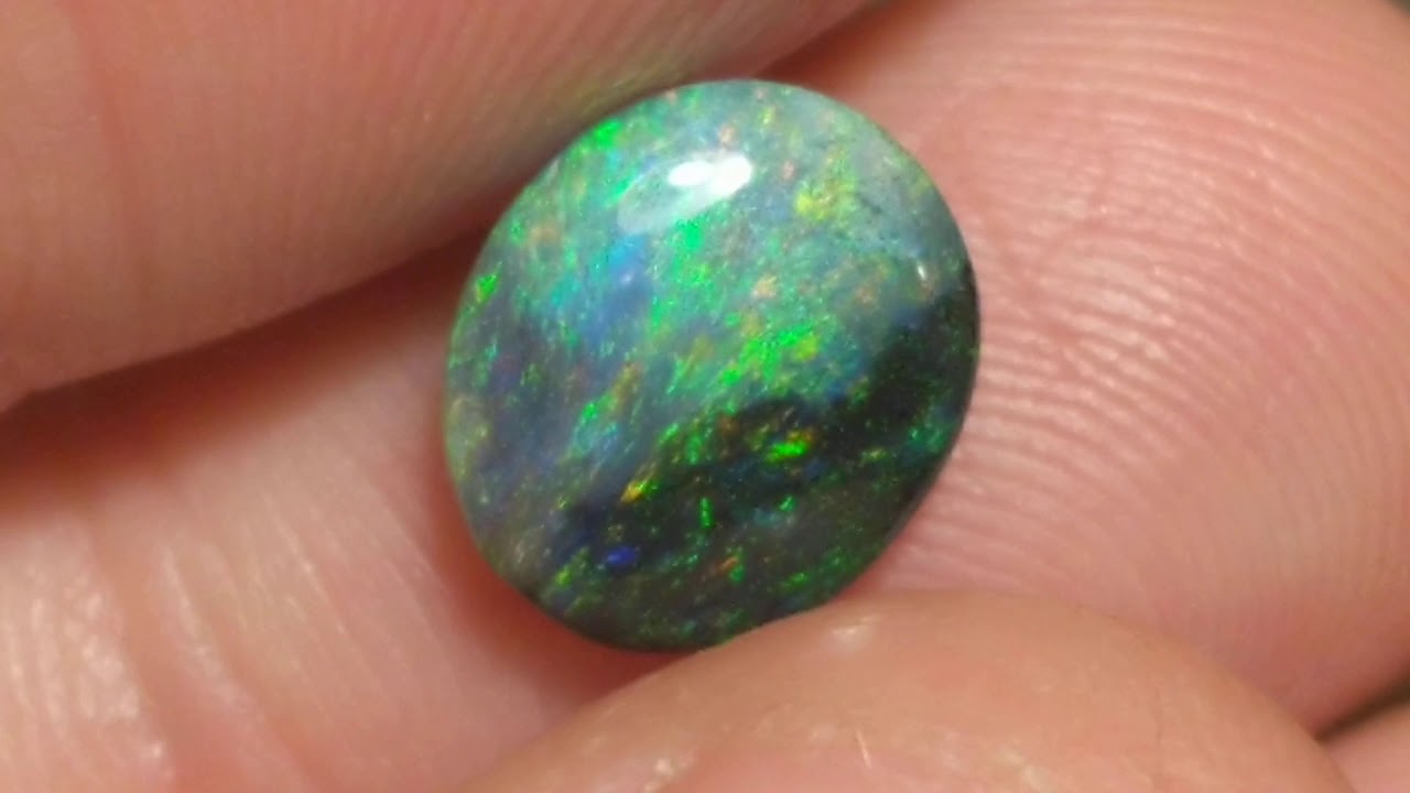 1.49ct Green & Black Opal from Lightning Rdge - YouTube