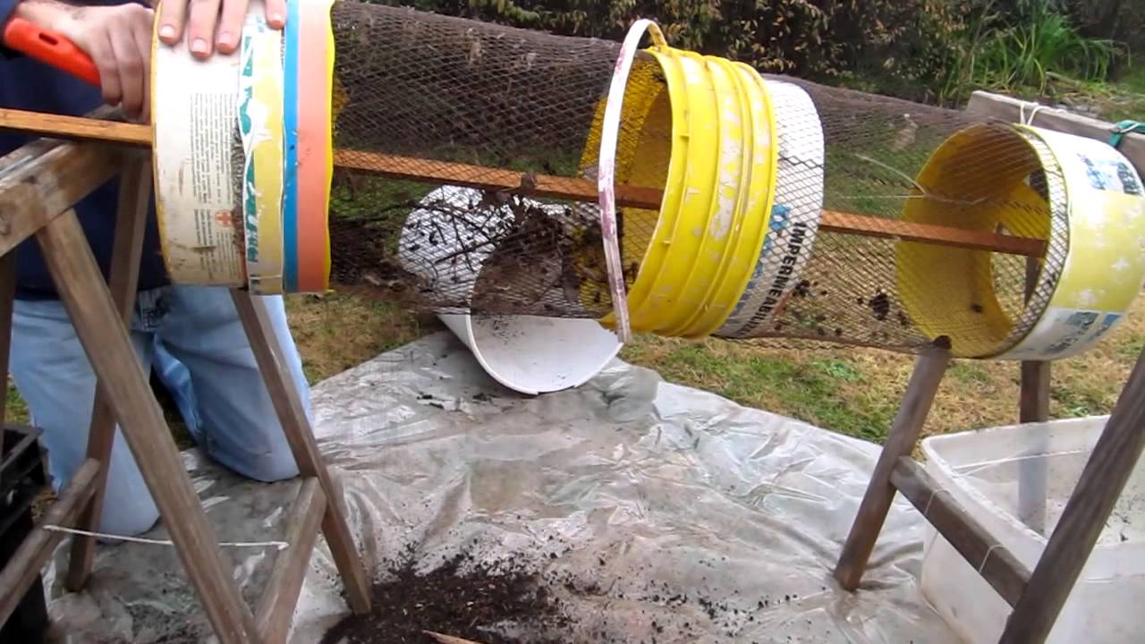 Harvest worm compost fast and easy DIY - YouTube