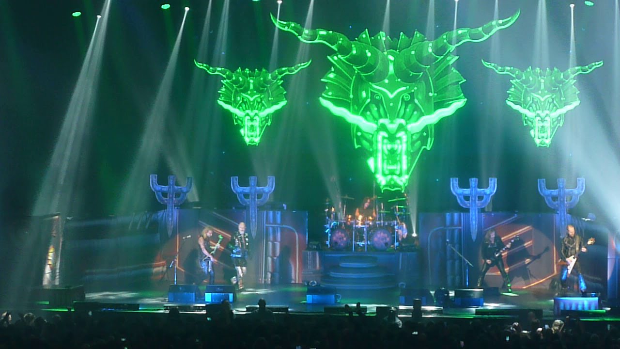 JUDAS PRIEST - The Green Manalishi - Paris 2019 - YouTube