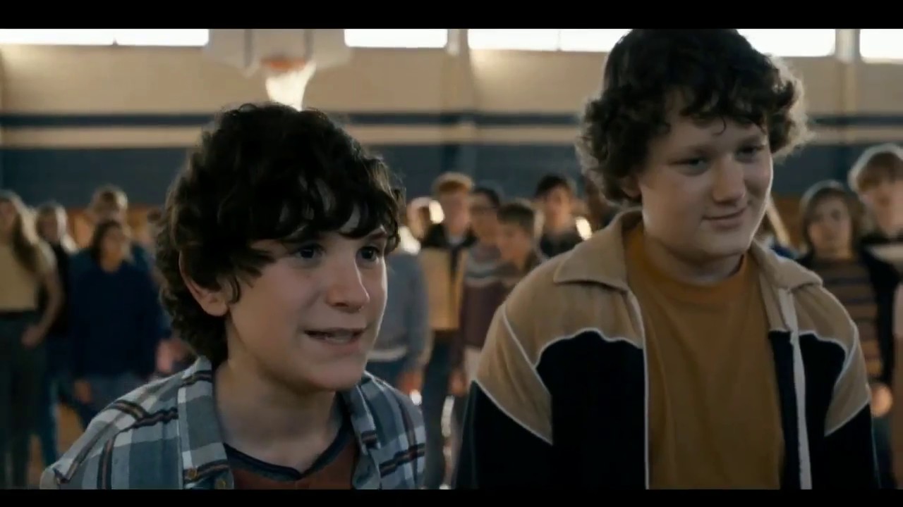 Stranger Things - Mike Fights Bullies - YouTube