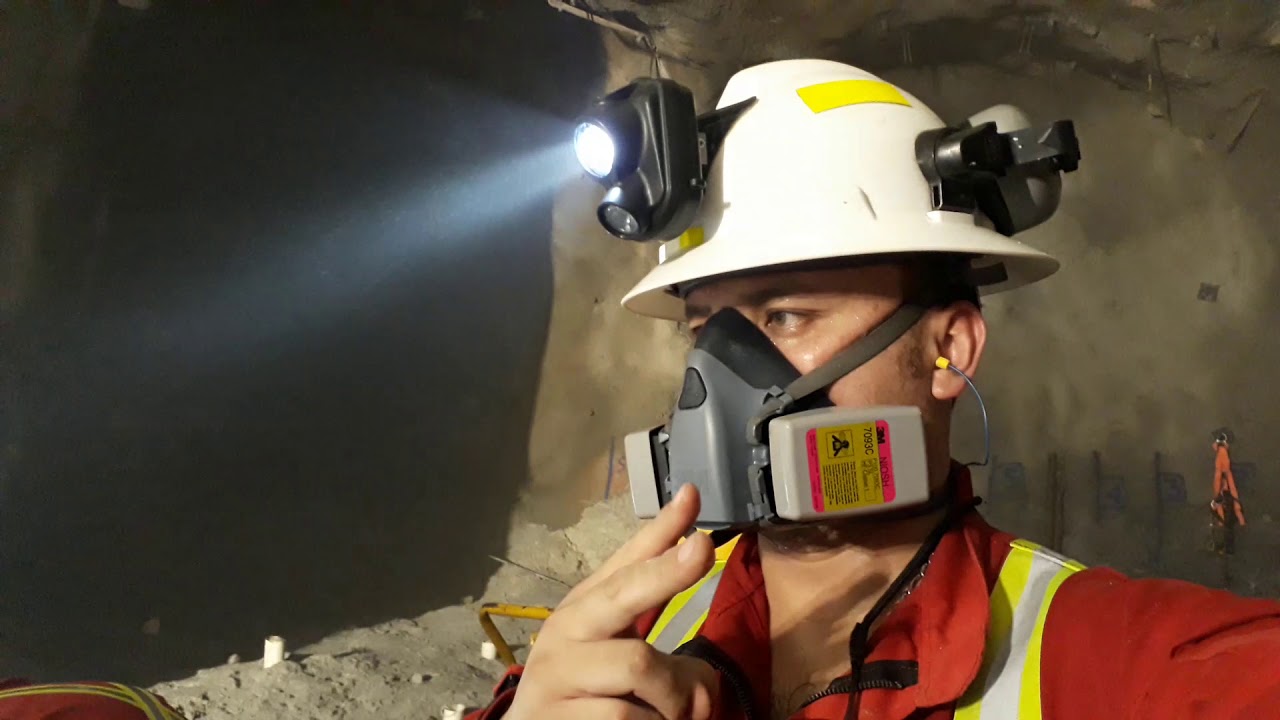 Perforación Epiroc Simba M4 - YouTube