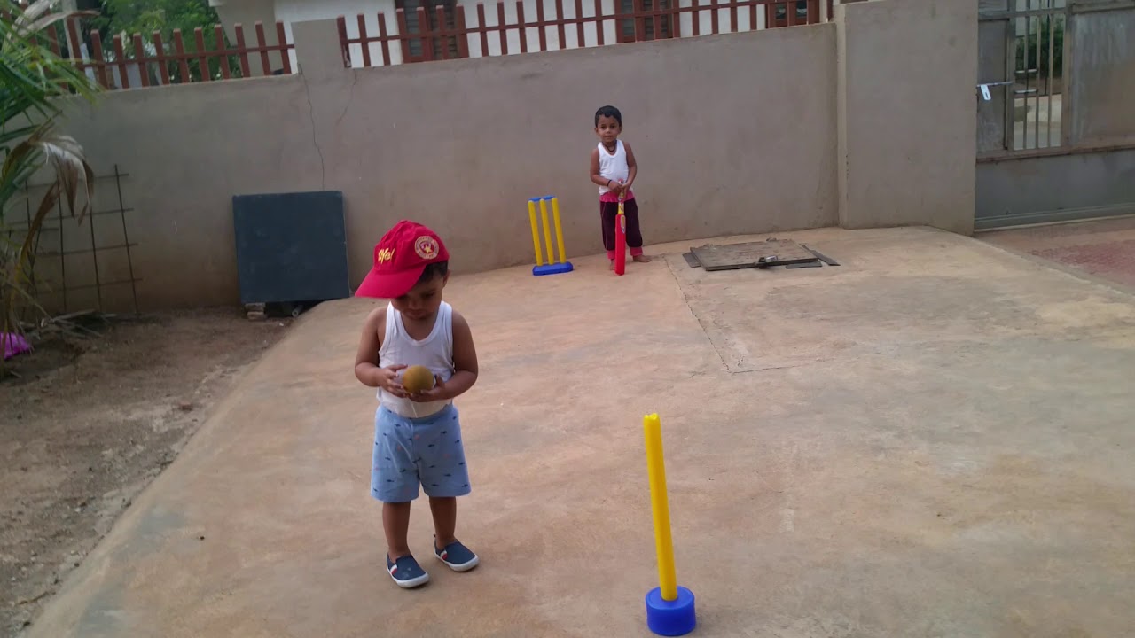 Cute baby cricket - YouTube