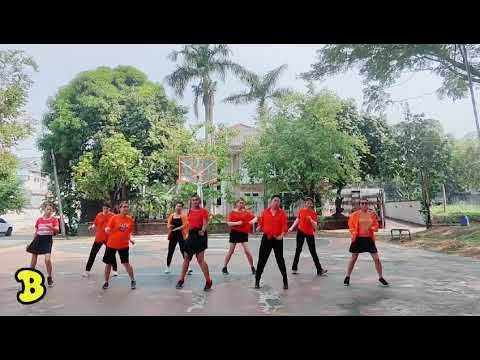 APT Line Dance | Improver | ROSÈ | Bruno Mars demo by Golden LD - YouTube