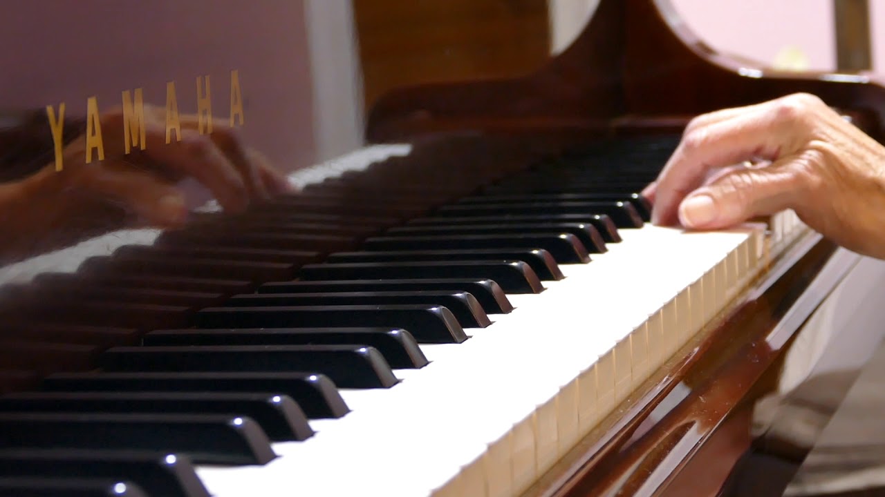 G major Scale - the position of your hand - YouTube