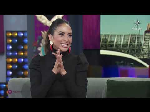 Cynthia Urías Black Mini Dress Sexy Red Pumps Ximena Cordoba Green Skirt Sexy Silver Heels