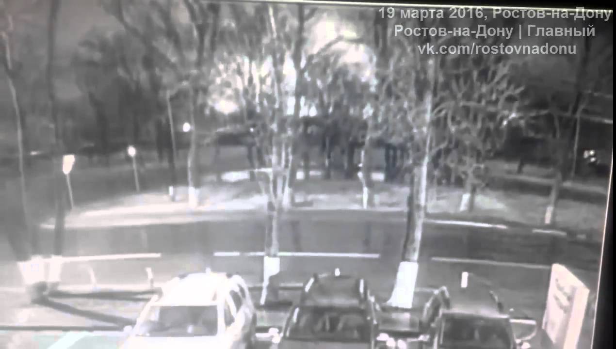 Security camera photo of the crash of flydubai flight FZ981 - YouTube