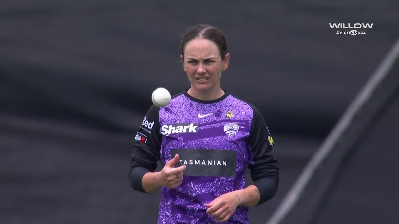 Heather Graham 3 wickets vs Perth Scorchers Women | 21st Match, HBHW VS ...