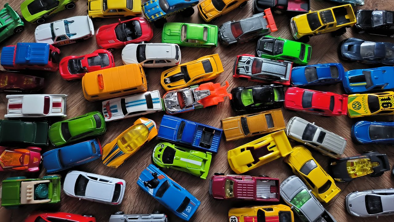 A Collection of Tiny Cars Consisting of Large Number of Units - YouTube