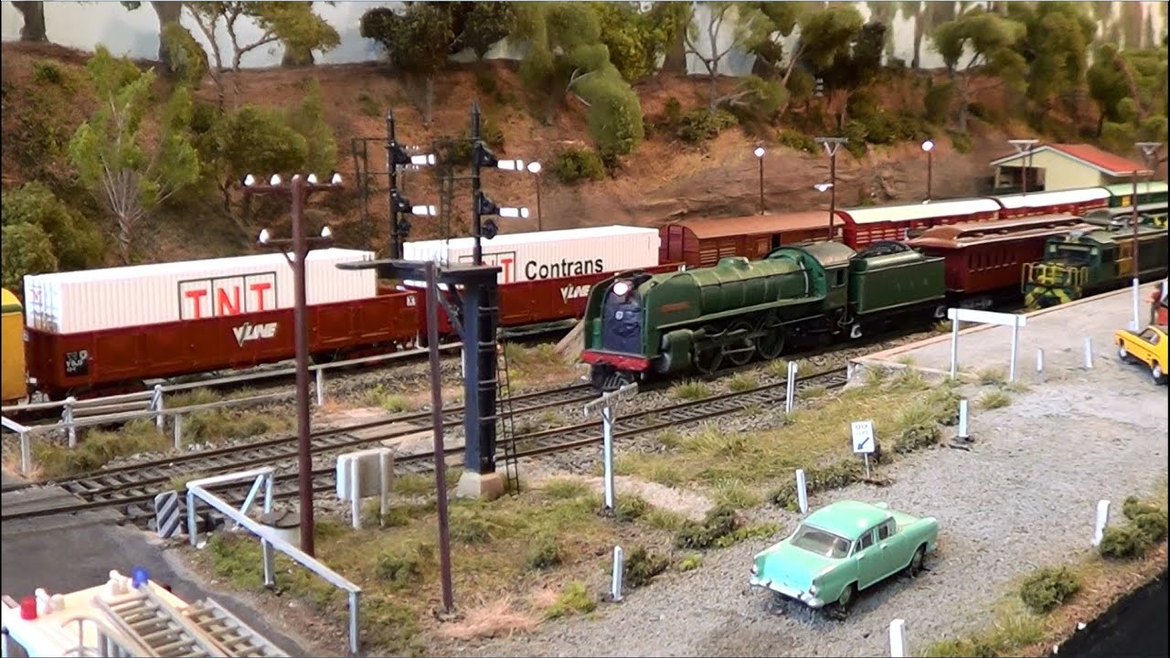 Hobson's Bay Model Railway Exhibition (Part 2) - YouTube
