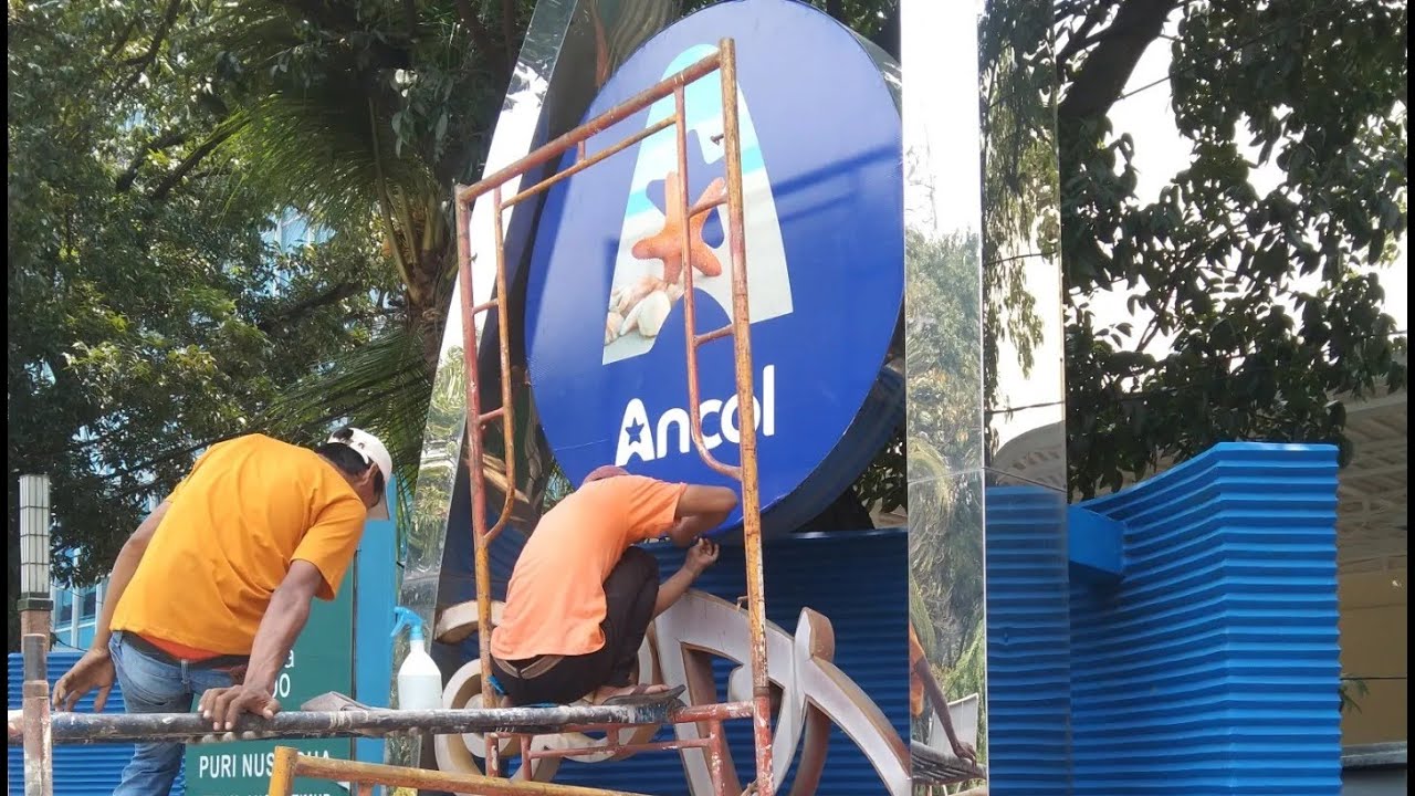 Plank Signage Ancol - YouTube