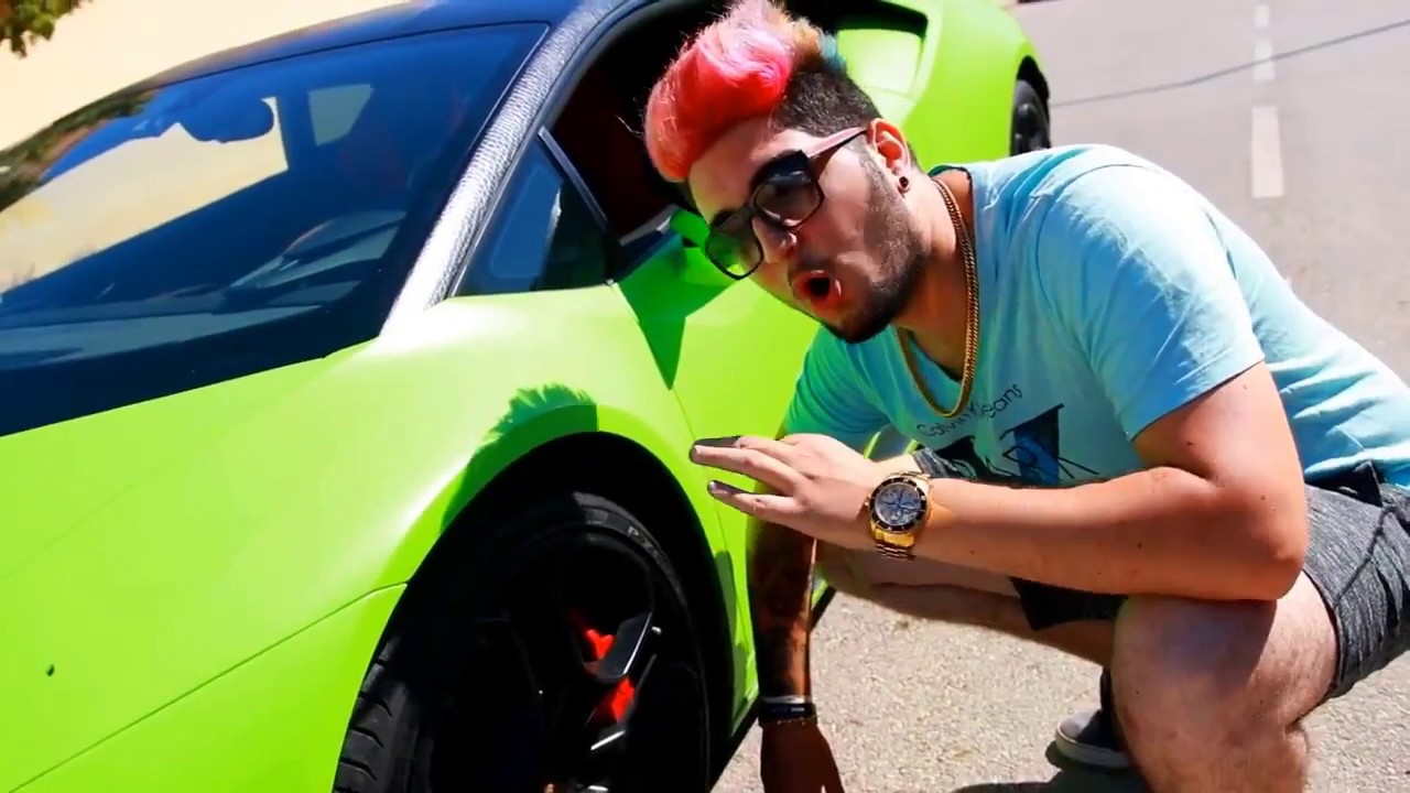 Sirkazzio e o seu carro de ouro preto - YouTube