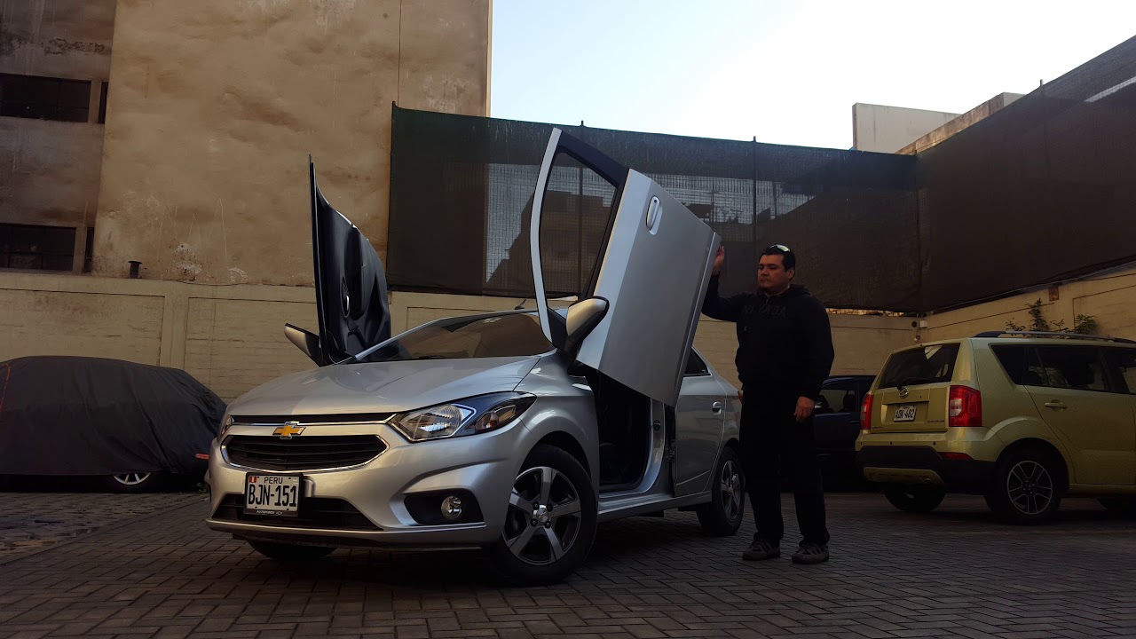 Chevrolet PRISMA Puertas LAMBO Hibrido 2 en 1 - YouTube