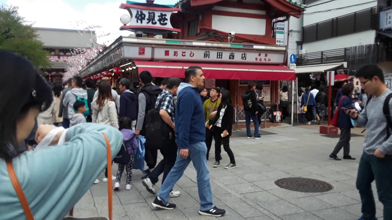 How Crowded Is The Marketplace At Senso-ji Temple In Spring | Tokyo ...