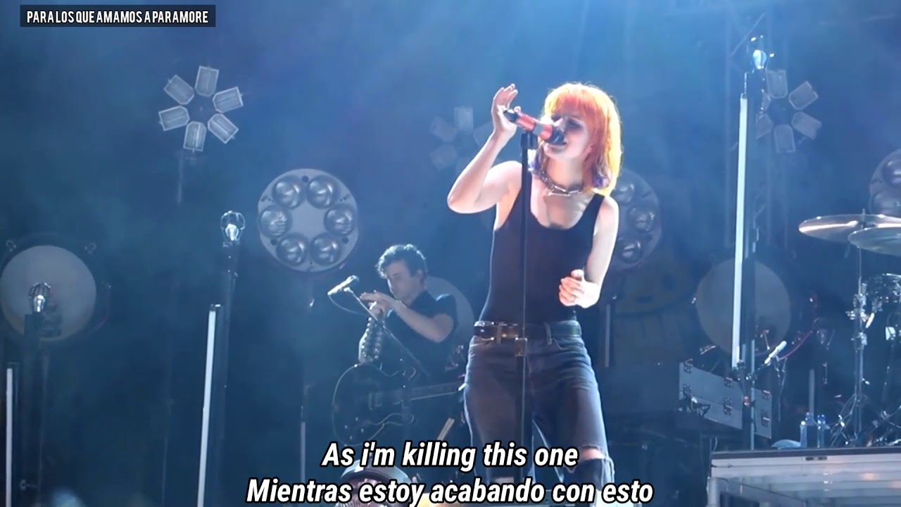 One of those crazy girls / Paramore Live (Sub. Español) - YouTube