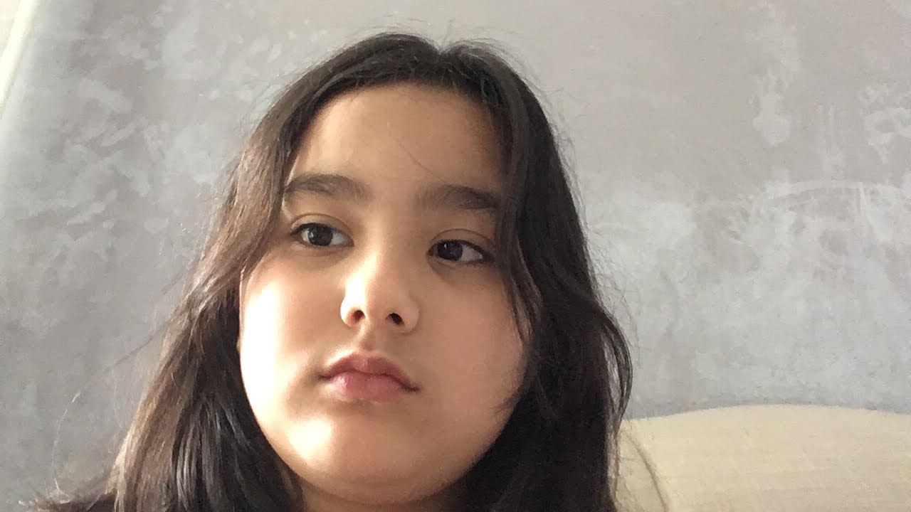 7 Minutes Of An 8 Yr Old Girl Struggling To Put On Makeup Youtube