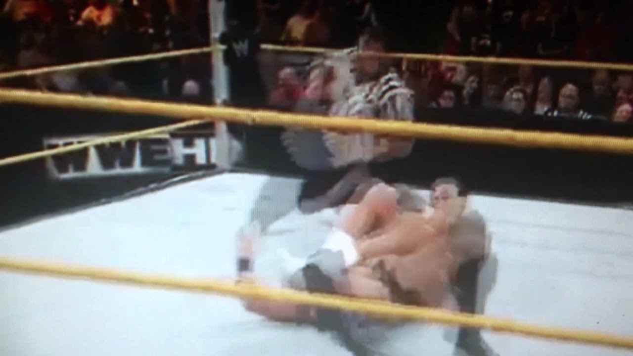 Alberto Del Rio-Cross Armbreaker on Derrick Batema - YouTube