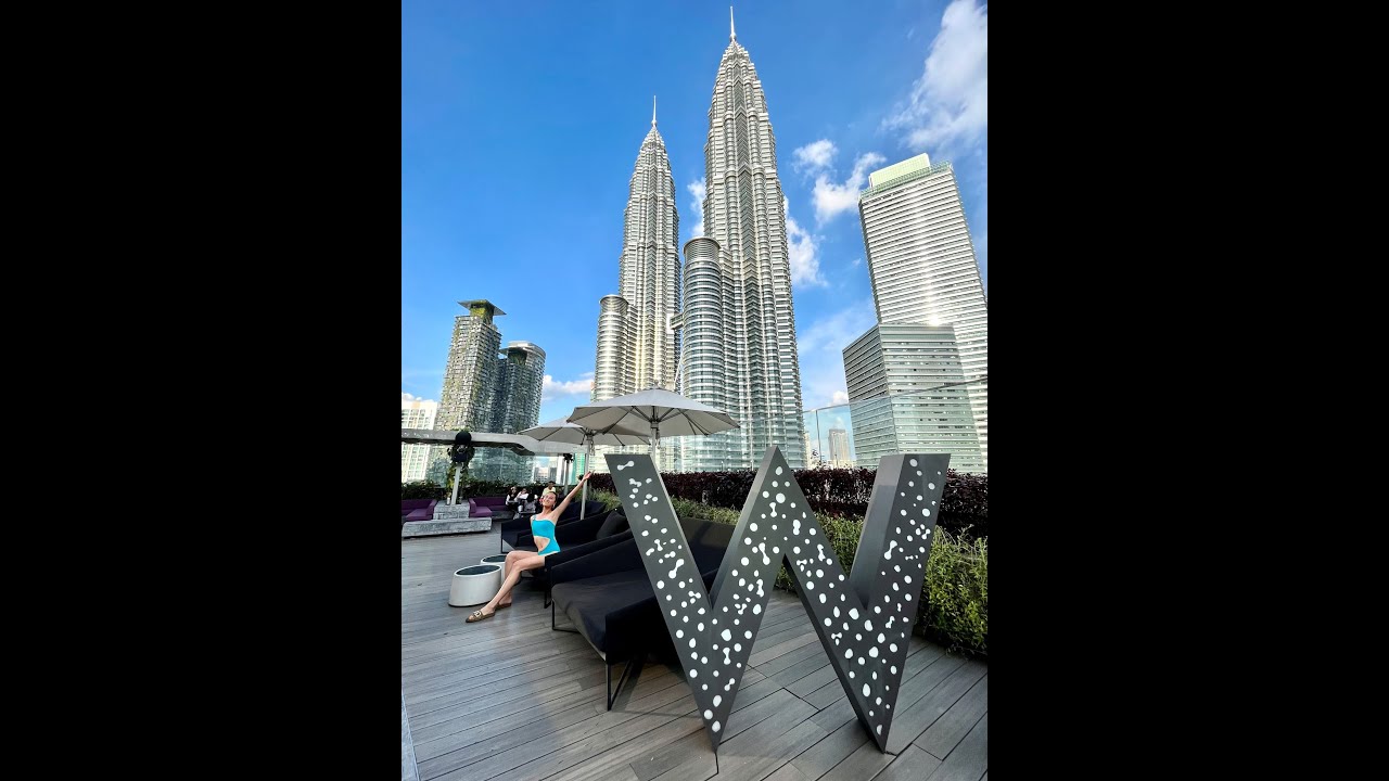 【w Kuala Lumpur】クアラルンプール、ツインタワーすぐ近くの5つ星ホテル。プールから眺めるツインタワー、夜景もとっても素敵です! Youtube