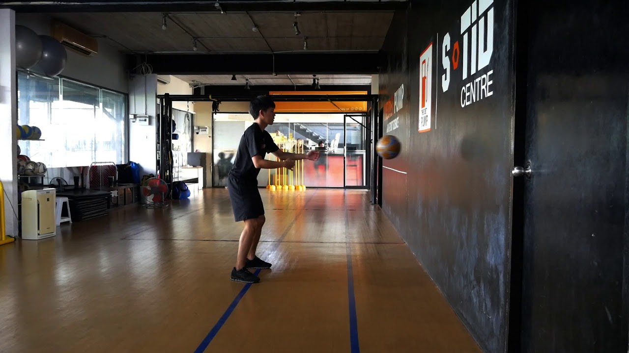 Self-Training | Ball underhand alternating throw with wall - YouTube