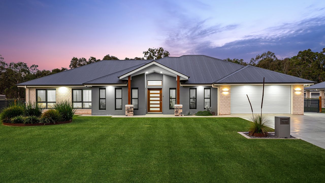 52-54 Loch Ness Circuit, New Beith » House Tour - YouTube