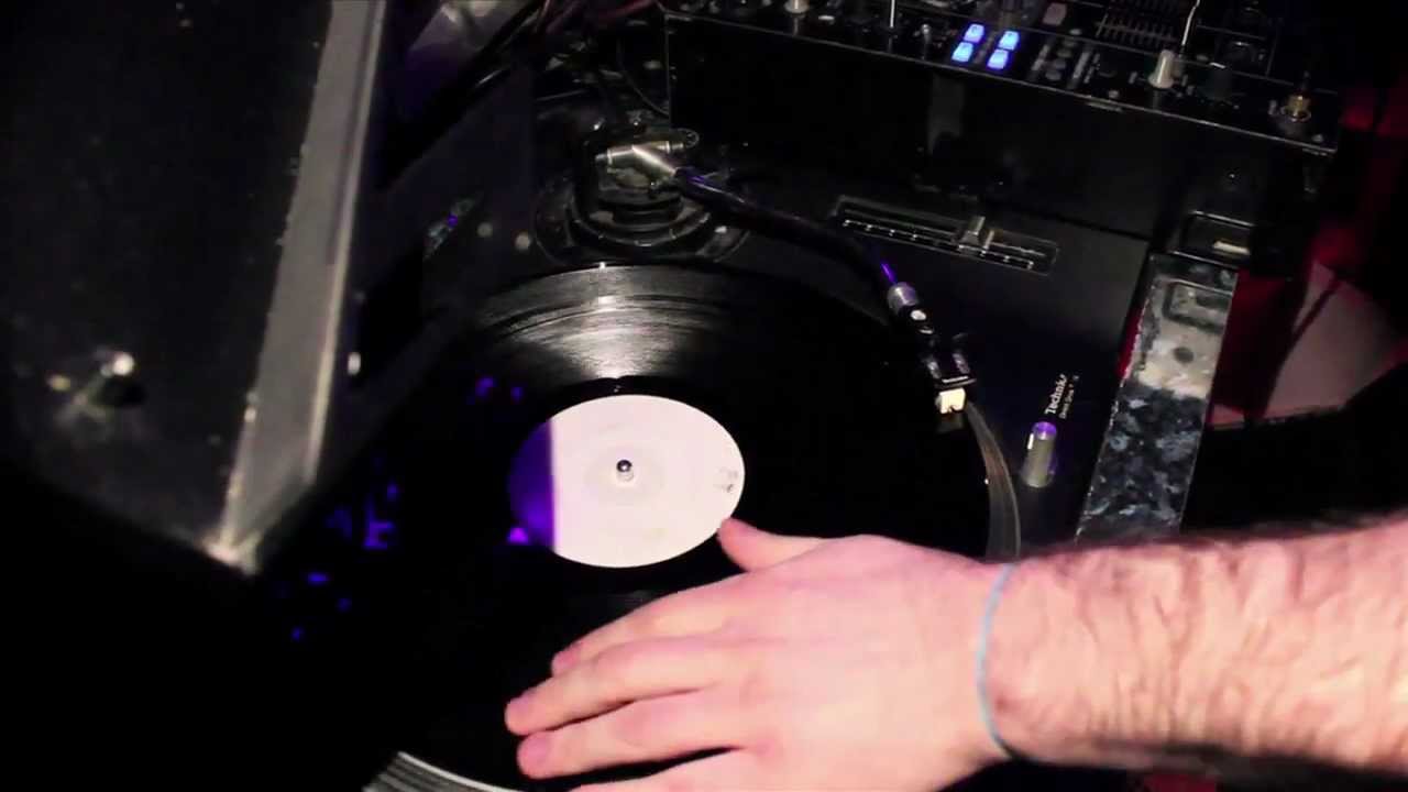 Jon Hanley vs Gaz James - Vinyl Impact @ Timeless - YouTube