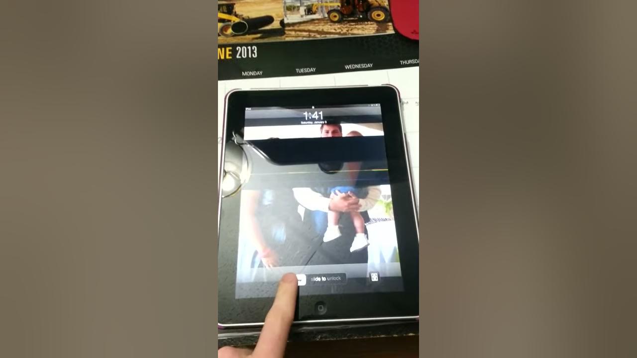 Black gray Bar Across Ipad Screen Lcd Problem YouTube black-gray-bar-across-ipad-screen-lcd-problem-youtube