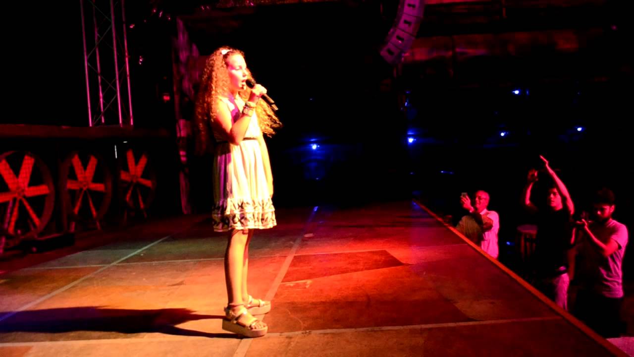 Priscila Bellini Temas De Shakira Para Su Abuelo Coco Youtube 6999
