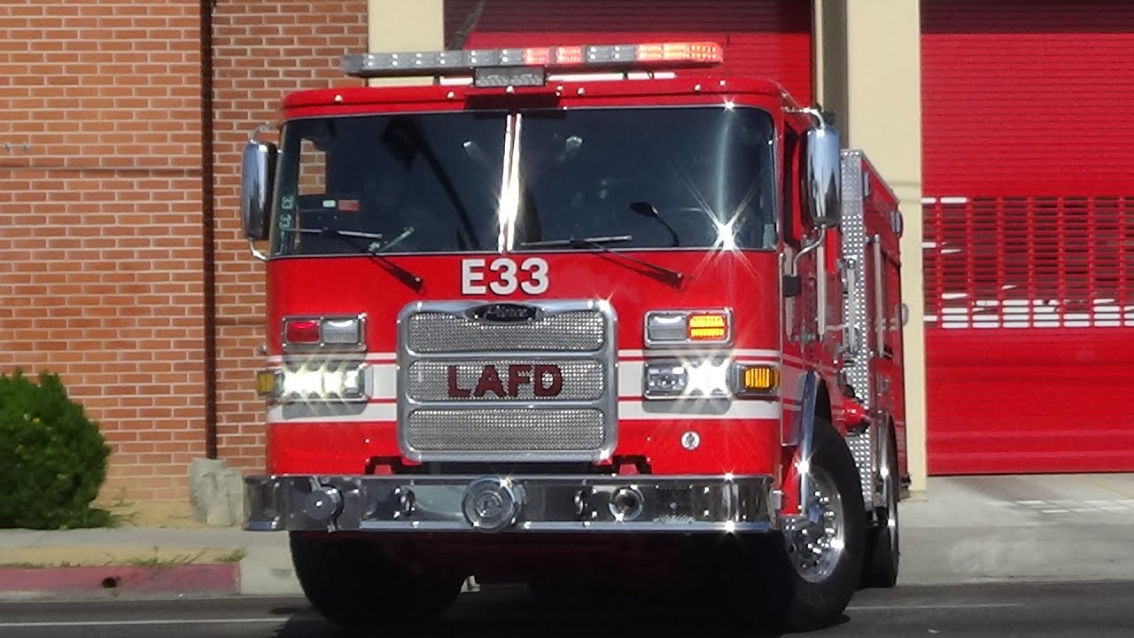 LAFD Engine 33 & Rescue 33 Responding - YouTube