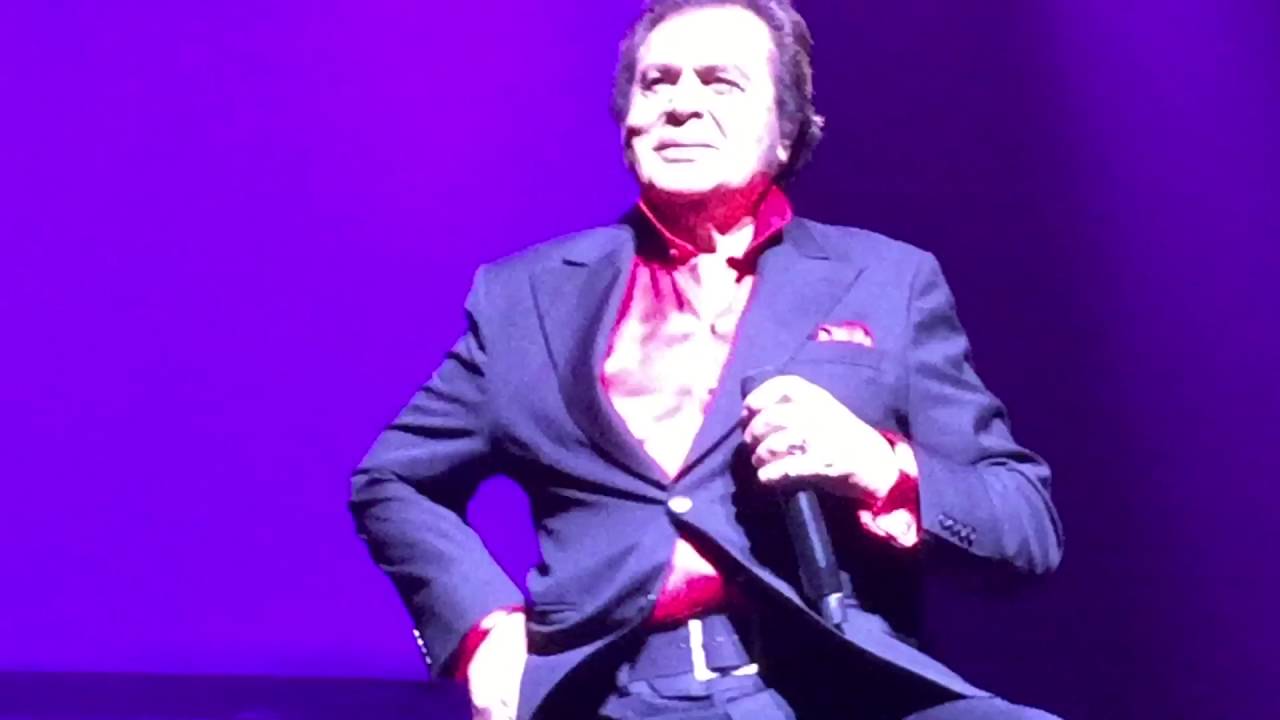 Engelbert Live in Singapore - 15 July 2016 - A Man Without Love - YouTube
