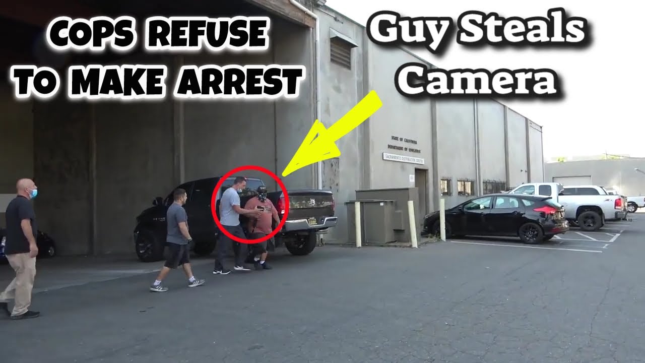 1st Amendment Auditor Assaulted And Camera Stolen | Cops Don't Uphold ...