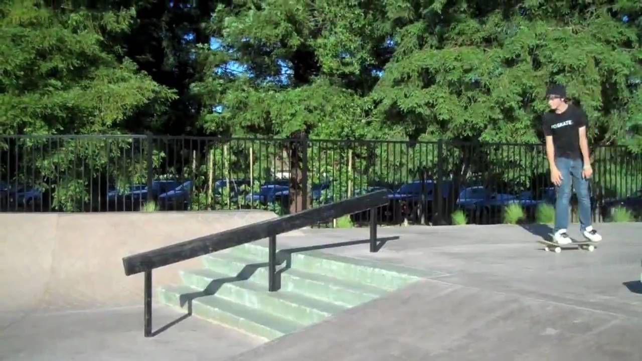 Saint Helena skatepark: Scooter's birthday session - YouTube