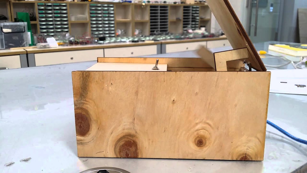 arduino useless box - YouTube