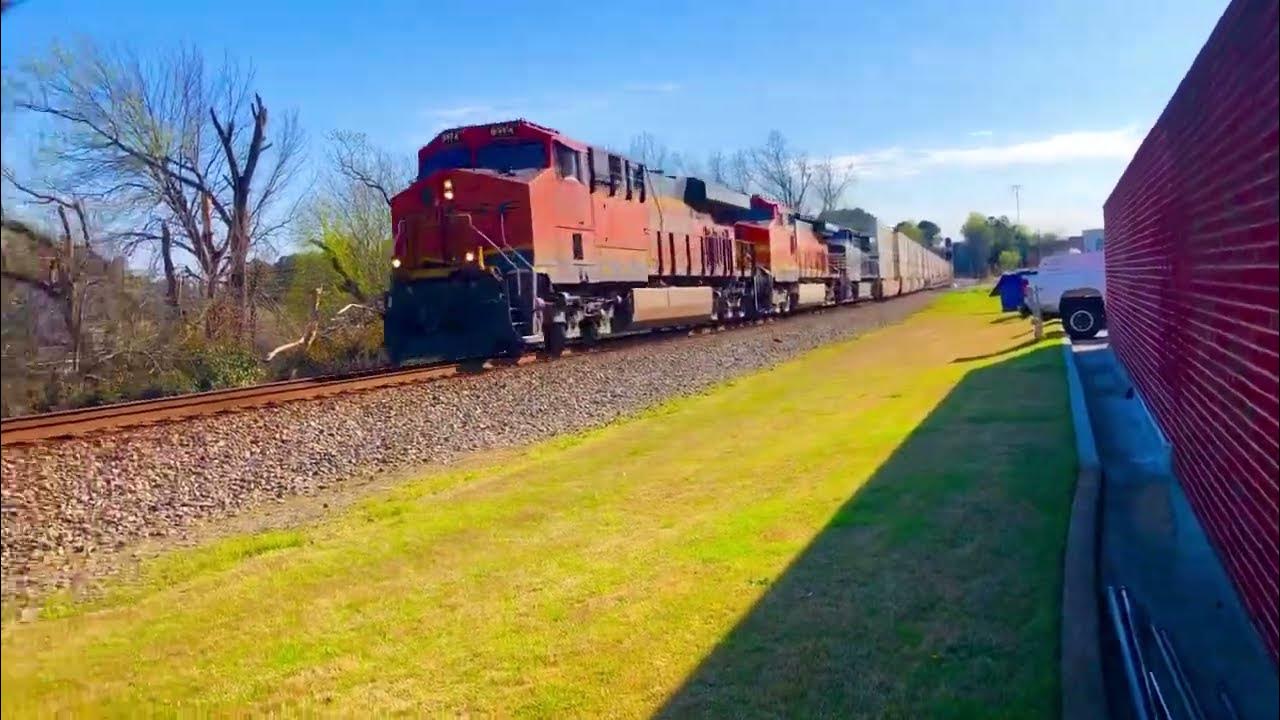 NS 222-27: BNSF 8174 4864 NS 4236 Duluth GA - YouTube