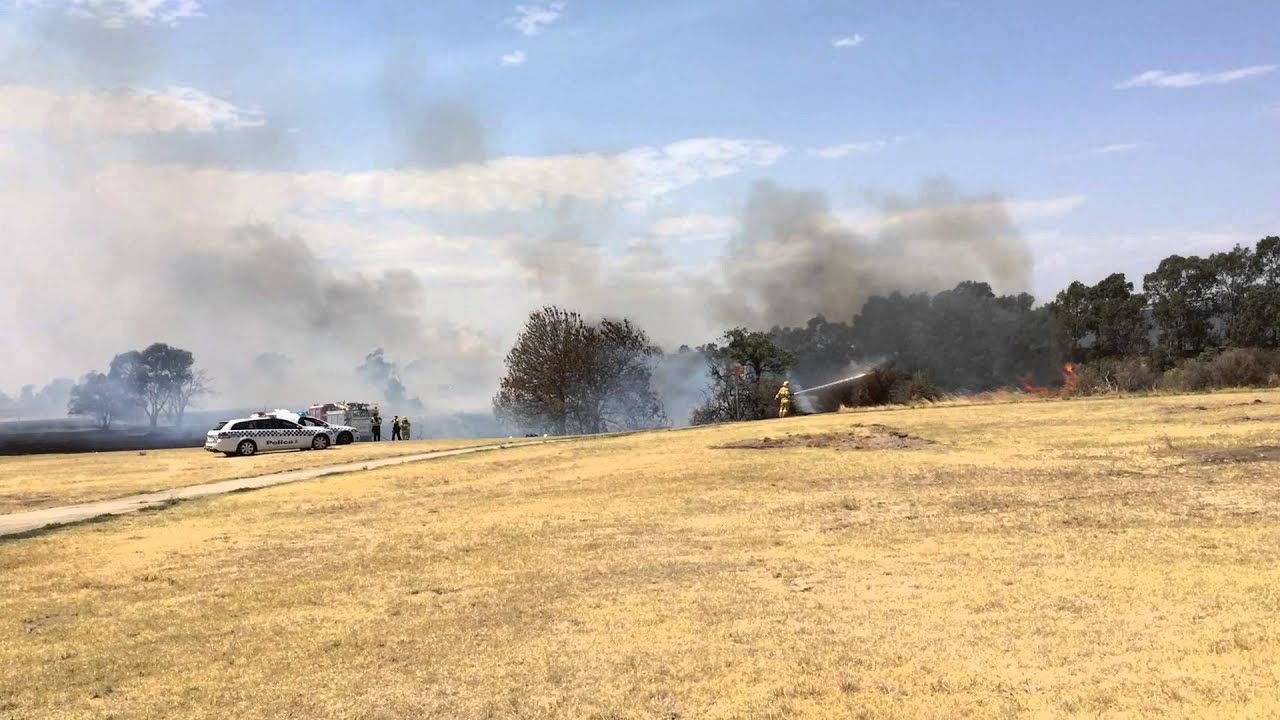 Fawkner Fire, Melbourne at Merri Creerk - Sunday 9th February 2014 ...