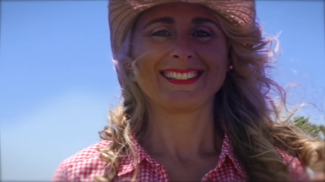 Nuria Fresita - Eo (Videoclip oficial) - YouTube