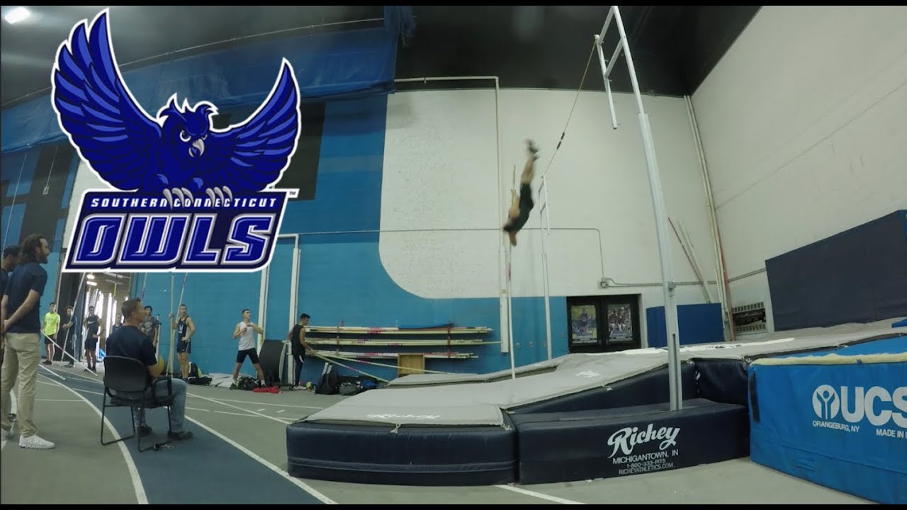 COLLEGE POLE VAULT PRACTICE - YouTube