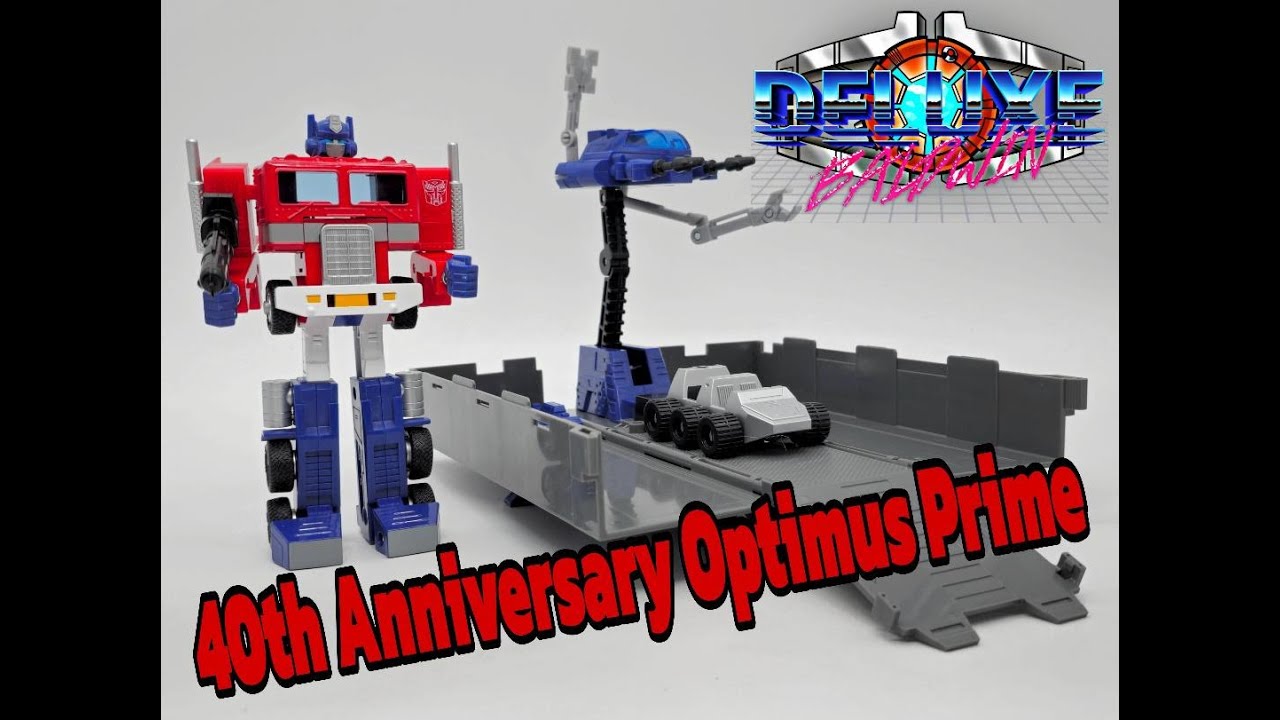 Deluxe Reviews Walmart Reissue Retro G1 Optimus Prime - YouTube