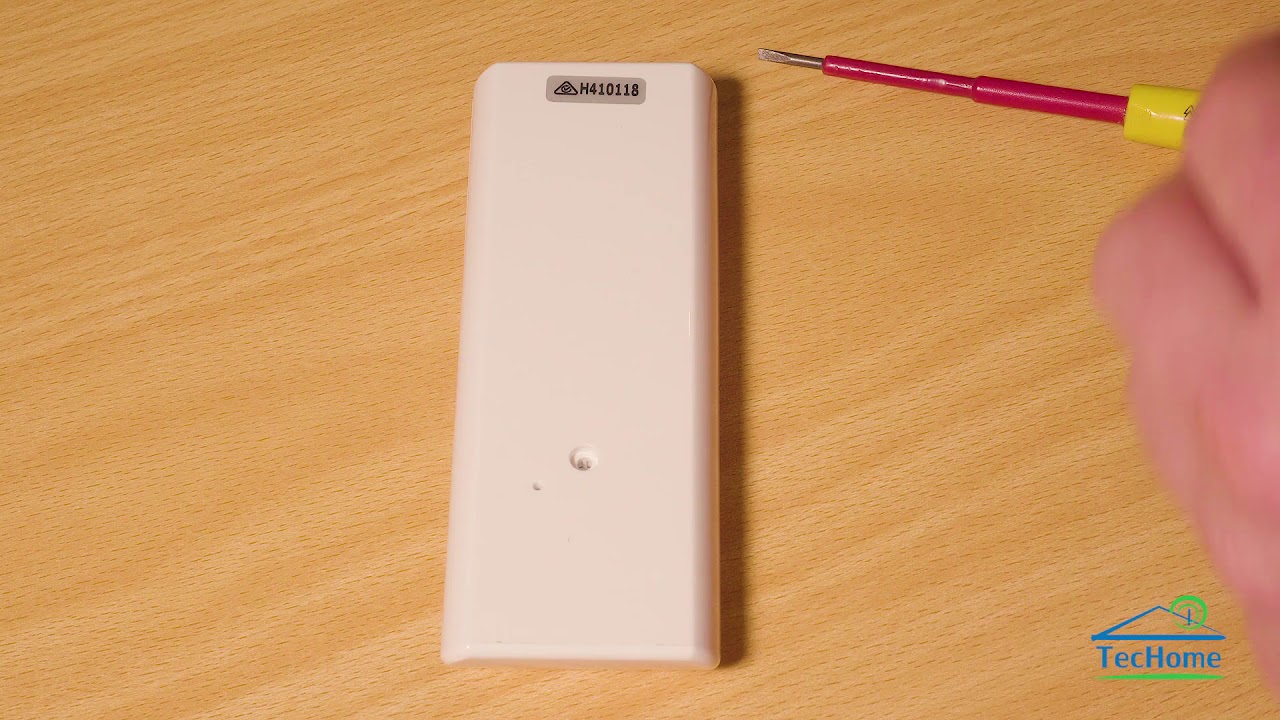 TecHome TH700 Remote Series: How to Change Battery - YouTube