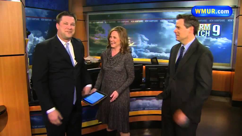 News 9 Daybreak marks National Hug an Anchor Day - YouTube