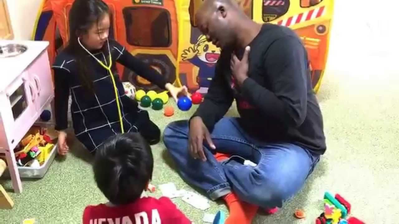 所沢 Learning Kids Playing Doctor - YouTube