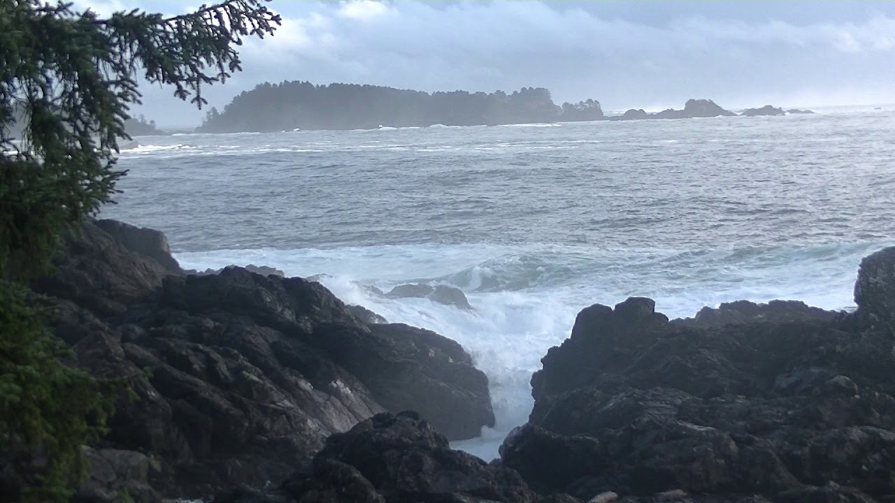Waves at Amphitrite Point Lighthouse in Ucluelet 1 - YouTube