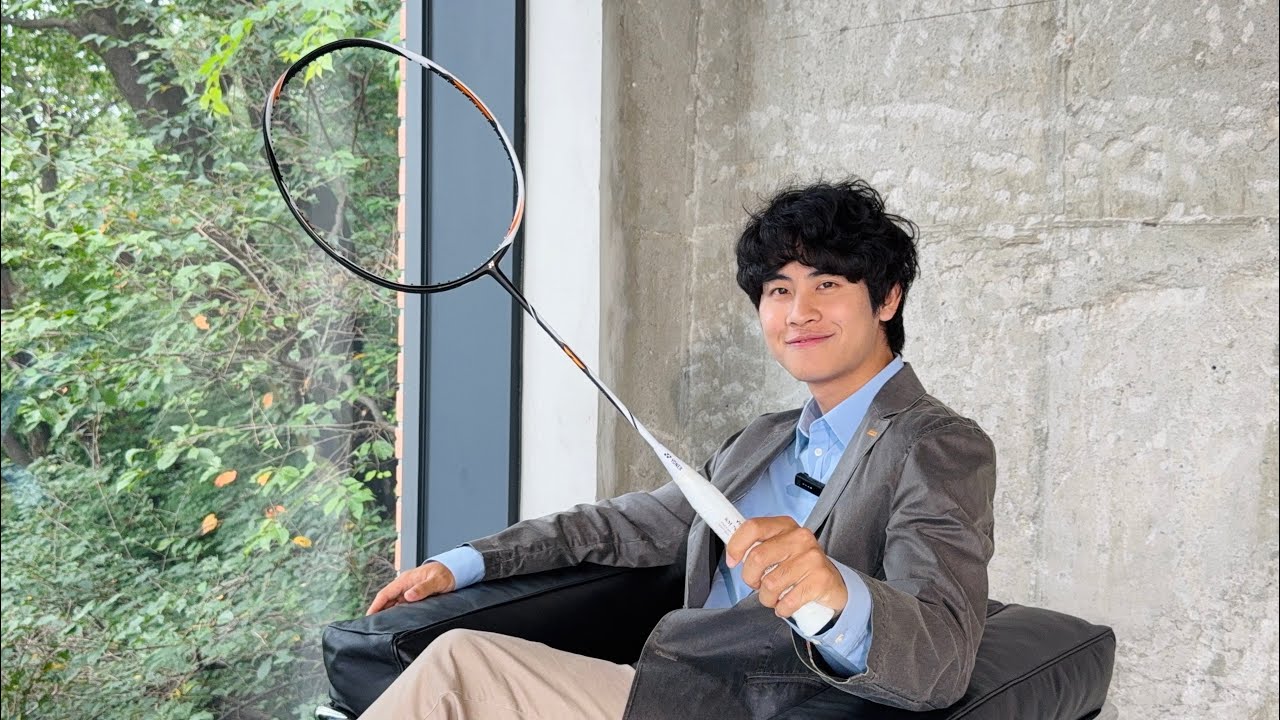 The Best Looking Badminton Racket of All Time? - YouTube