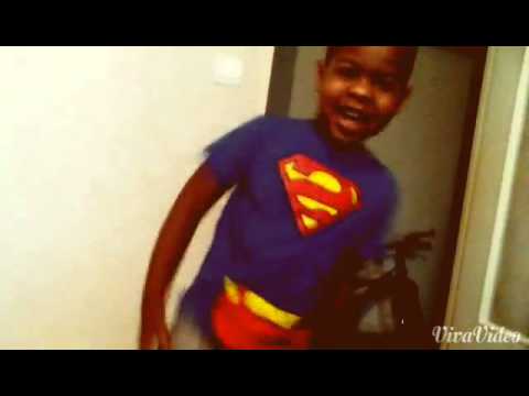 Qui a du caca kaki collé au cucu - YouTube